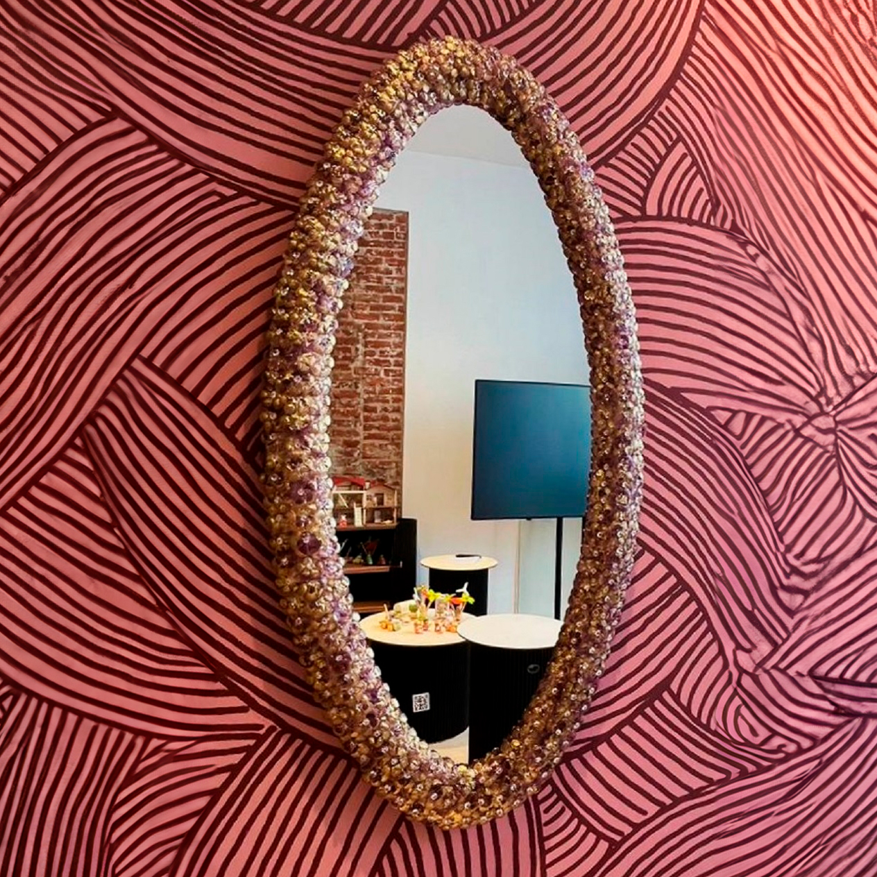 mirrors history - The History of Mirrors - Inviting Home